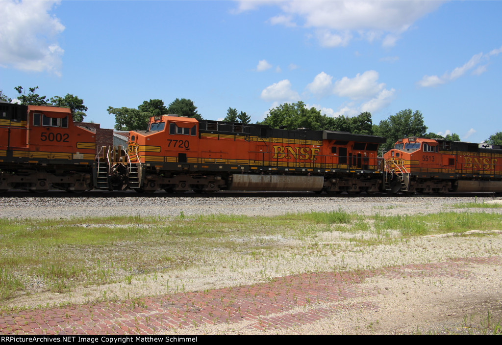 BNSF 7720